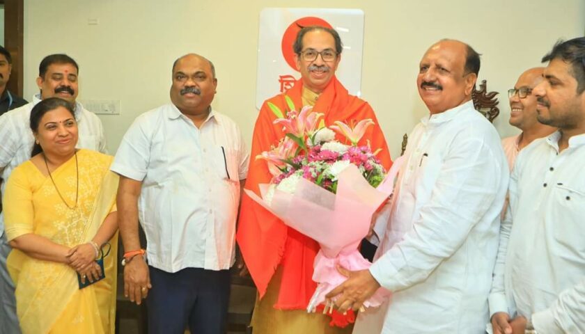 Senior leader of BJP Hon. Dilip Mane's strong entry in to Shiv Sena ...